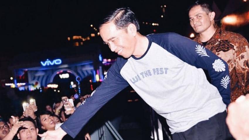 10 Rekomendasi Kaos Pria Brand Lokal yang Kekinian | IDN Times