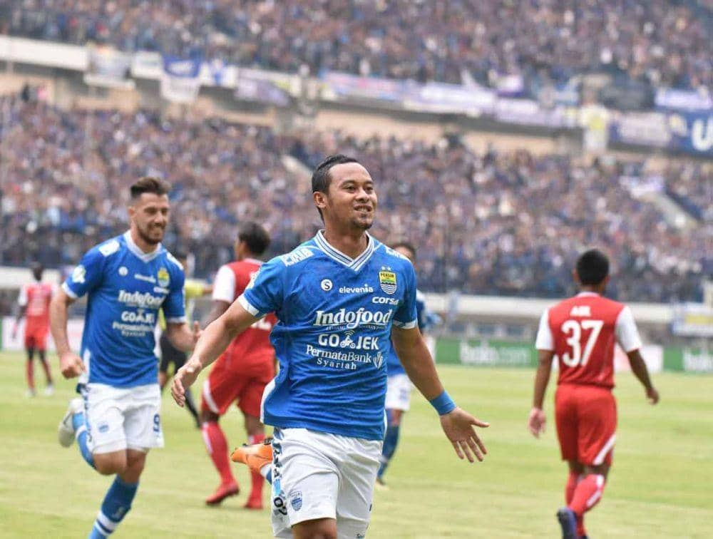 Romantisme Tukar Guling Pemain di Balik Rivalitas Persib-Persija | IDN ...