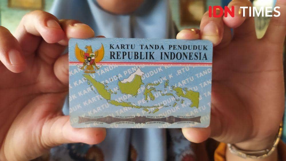 Pangkas Jarak, Warga Makassar Kini Bisa Urus KTP di Kelurahan | IDN ...