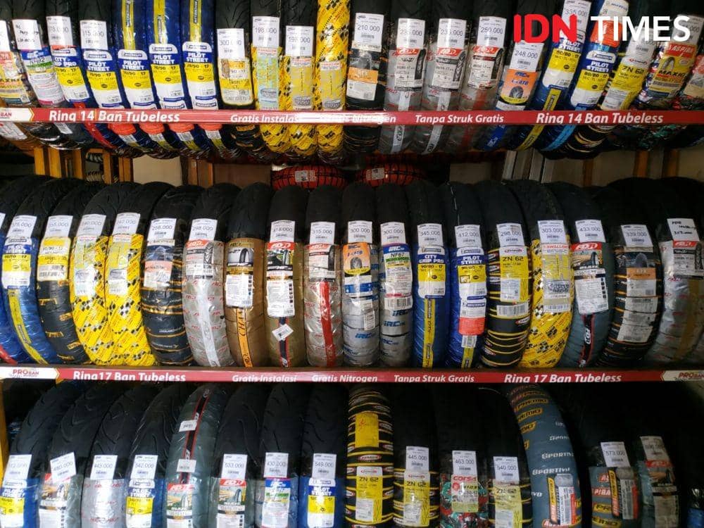 10 Merek Ban Motor Terbaik, Maxxis Hingga Pirelli | IDN Times