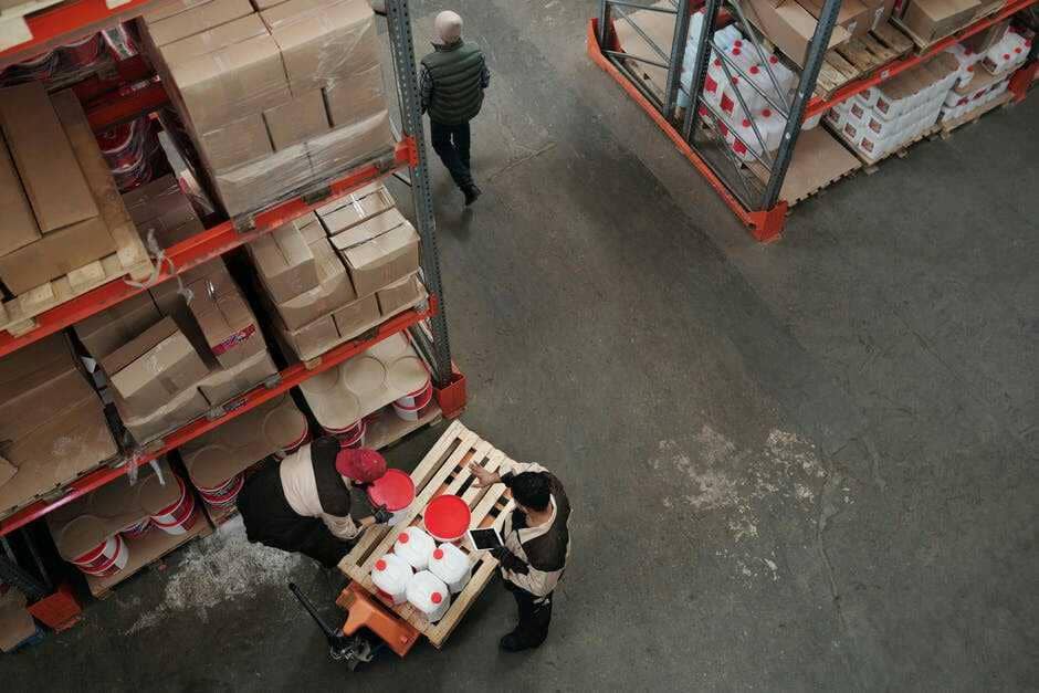 Gudang: Pengertian, Manfaat, Tujuan, Fungsi dan Jenisnya | IDN Times