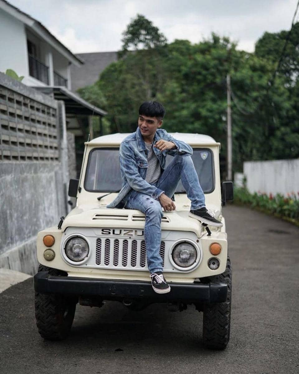 10 Potret Kece Ricky Harun | IDN Times