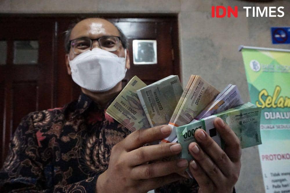 Uang Kartal: Pengertian, Jenis, Fungsi, dan Ciri-Cirinya | IDN Times