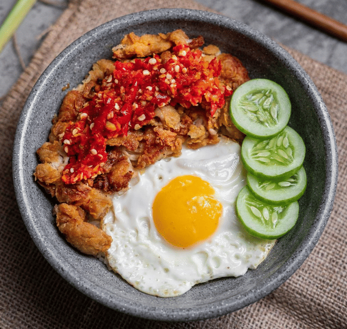 5 Ayam Geprek Enak dan Mudah, Cocok untuk Anak Kosan | IDN Times