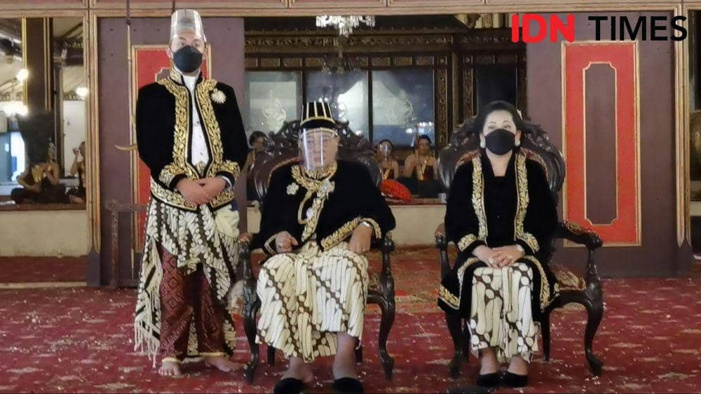 Profil Putra Mahkota Raja Baru Keraton Solo Muda Jago Dalang | IDN ...