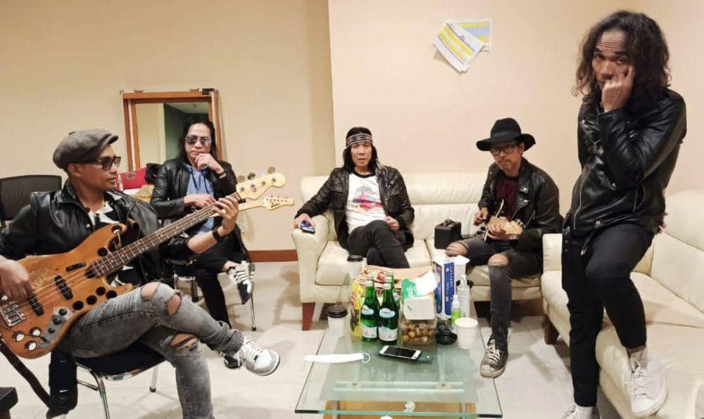 Chord dan Lirik Lagu Poppies Lane Memory - Slank | IDN Times
