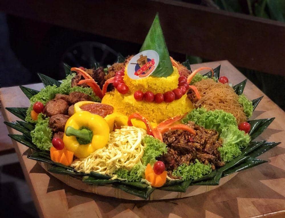 Resep Nasi Kuning Ulang Tahun yang Praktis dan Gak Ribet | IDN Times