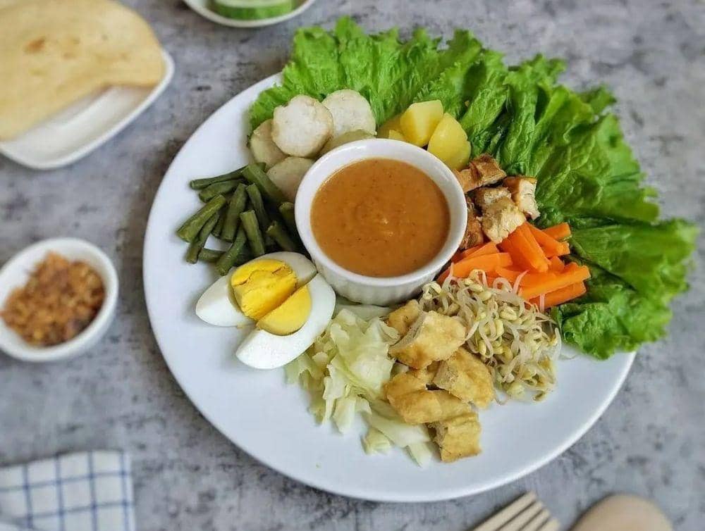 8 Resep Gado-gado yang Paling Enak dan Mudah Dibuat | IDN Times