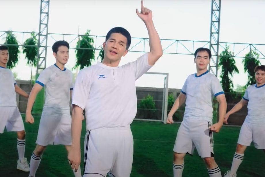Lirik Lagu Sucat Pelat Boog, Lagu Thailand Viral di TikTok | IDN Times