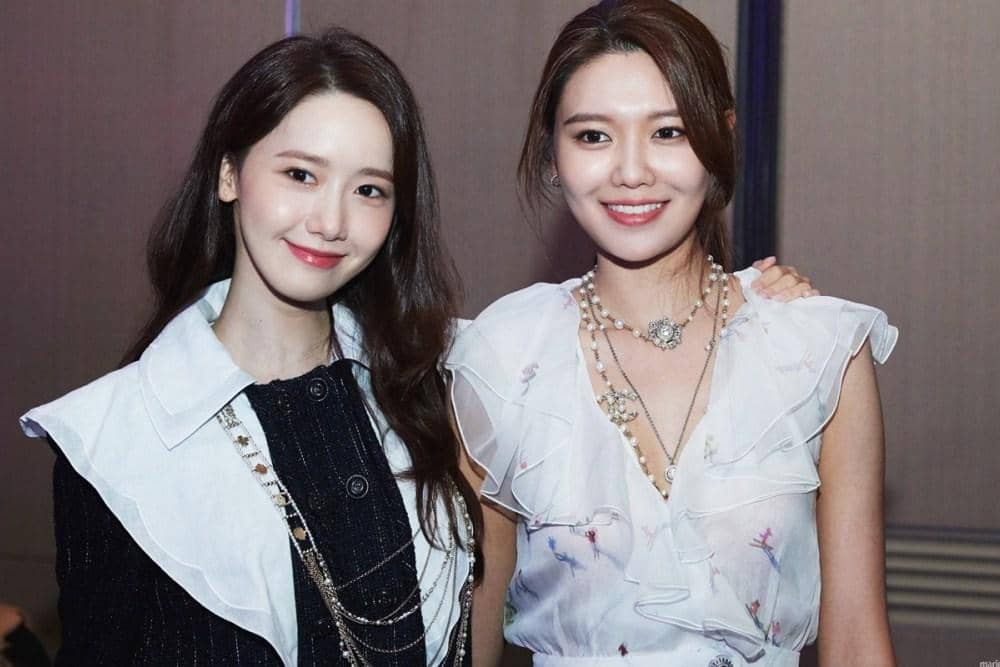 9 Momen Persahabatan Yoona dan Sooyoung 'SNSD', Akrab Banget | Popbela.com