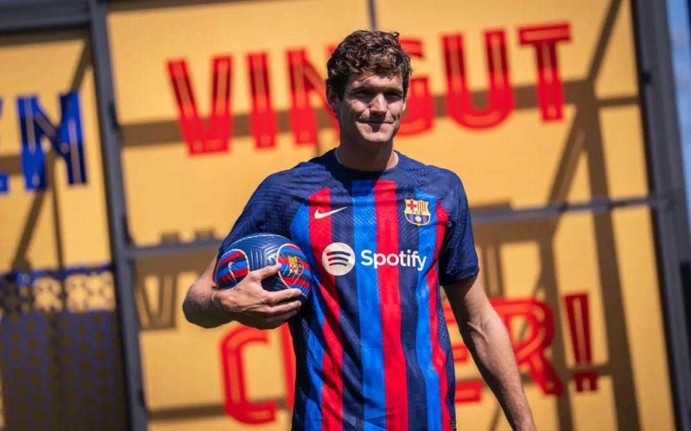 5 Pemain Barcelona Memakai Nomor 17 sebelum Marcos Alonso | IDN Times