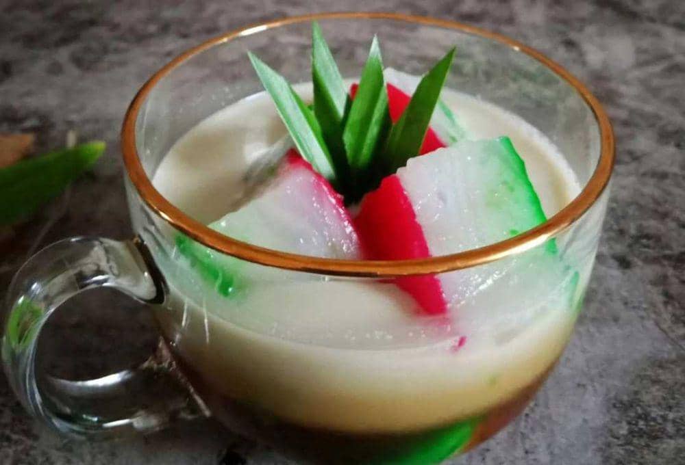 Resep Es Selendang Mayang, Jajanan Khas Betawi yang Lezat | IDN Times