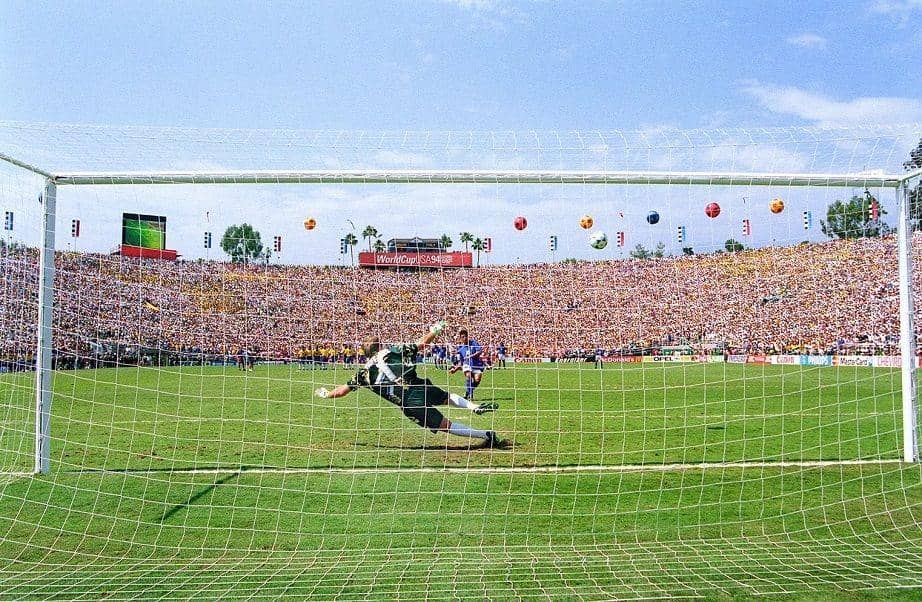 Adu Penalti: Sejarah, Peraturan dan Bedanya Penalti Biasa | IDN Times