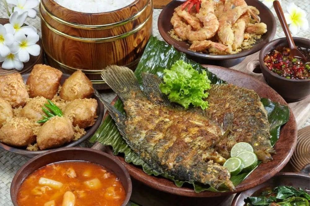 23 Tempat Makan Enak di Bandung yang Murah dan Terkenal | Popbela.com