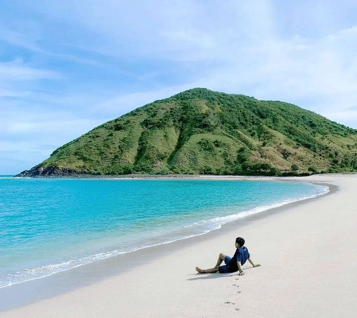Alasan Berwisata ke Lombok Bisa Kunjungi Banyak Pantai | IDN Times NTB