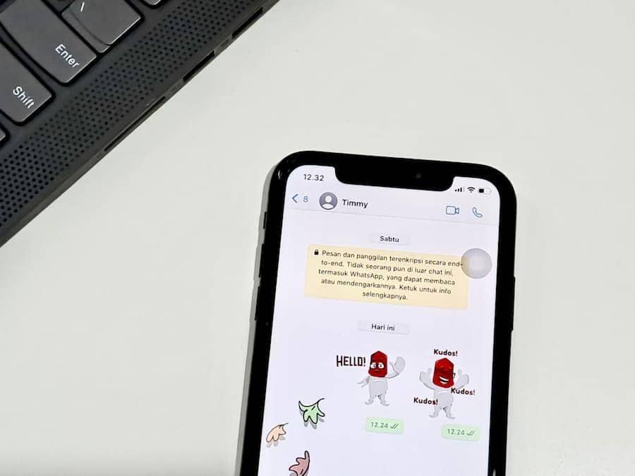 Kumpulan Stiker WA Lucu Terbaru, Bikin Chat Jadi Seru | IDN Times