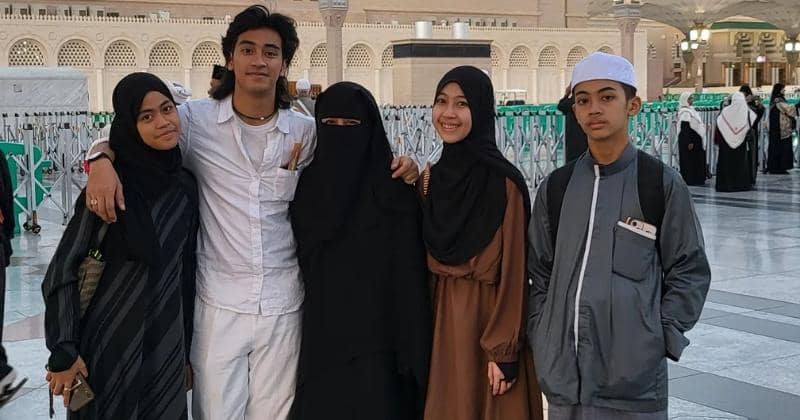 Fakta Keluarga Umi Pipik dari Pengakuan Abidzar Al-Ghifari | Popmama.com