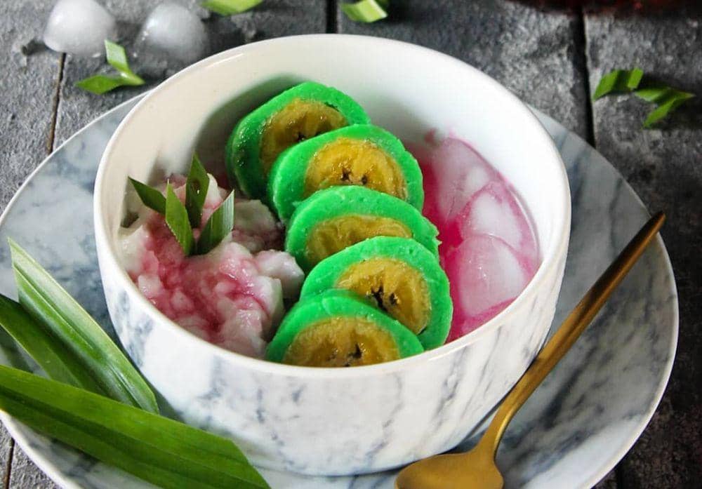 Tips Membuat Es Pisang Ijo Khas Makassar | IDN Times