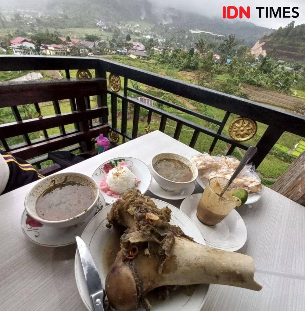 Pondok Soto Man Solok Menyuguhkan Rasa Pemandangan Ciamik | IDN Times