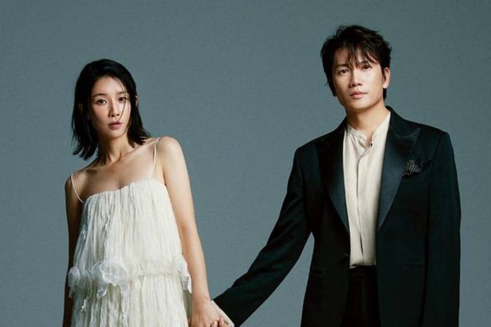 8 Potret Ji Sung dan Lee Bo Young Selama Satu Dekade Menikah | Popbela.com