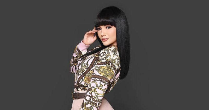 8 Fakta Keluarga Dinar Candy, Anak dari Guru Mengaji | Popmama.com