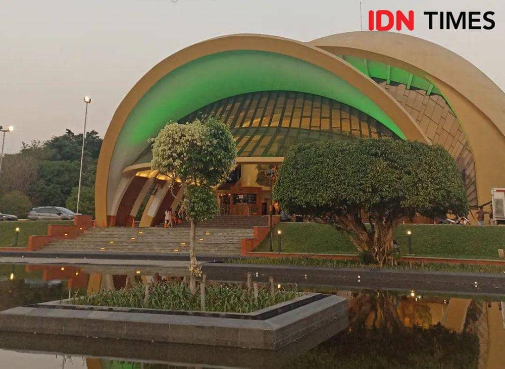The Glorious Komodo Island Tayang di Teater Keong Emas | IDN Times
