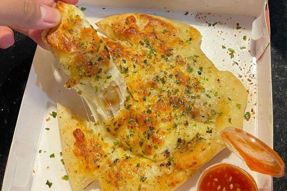 Daftar Menu Gamchi Beserta Harganya, Jajanan Kekinian Korea | IDN Times