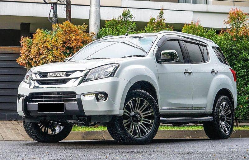 Daftar Harga Isuzu MU-X Terbaru, Ada yang Jadi Incaranmu? | IDN Times