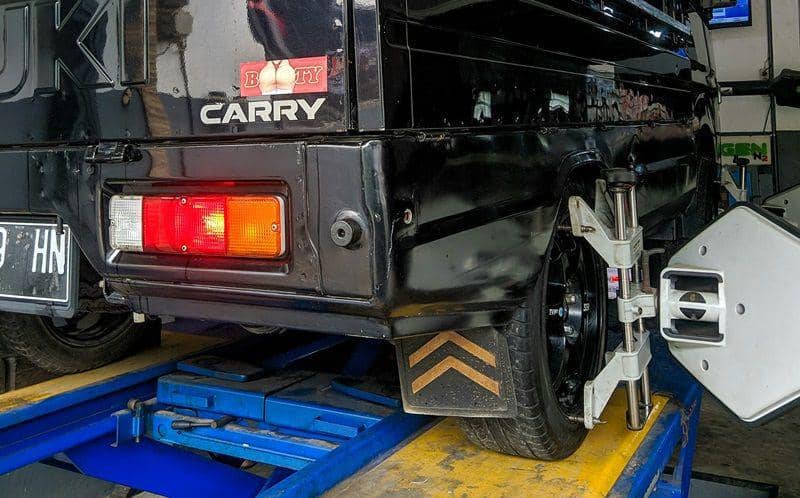 Biaya Spooring Balancing pada Ban Mobil, Segini Estimasinya | IDN Times