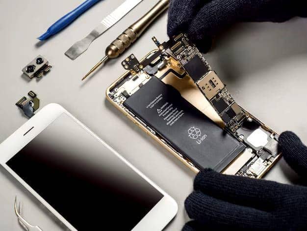 13 Daftar Biaya Service iPhone Tidak Bisa di Charge | IDN Times