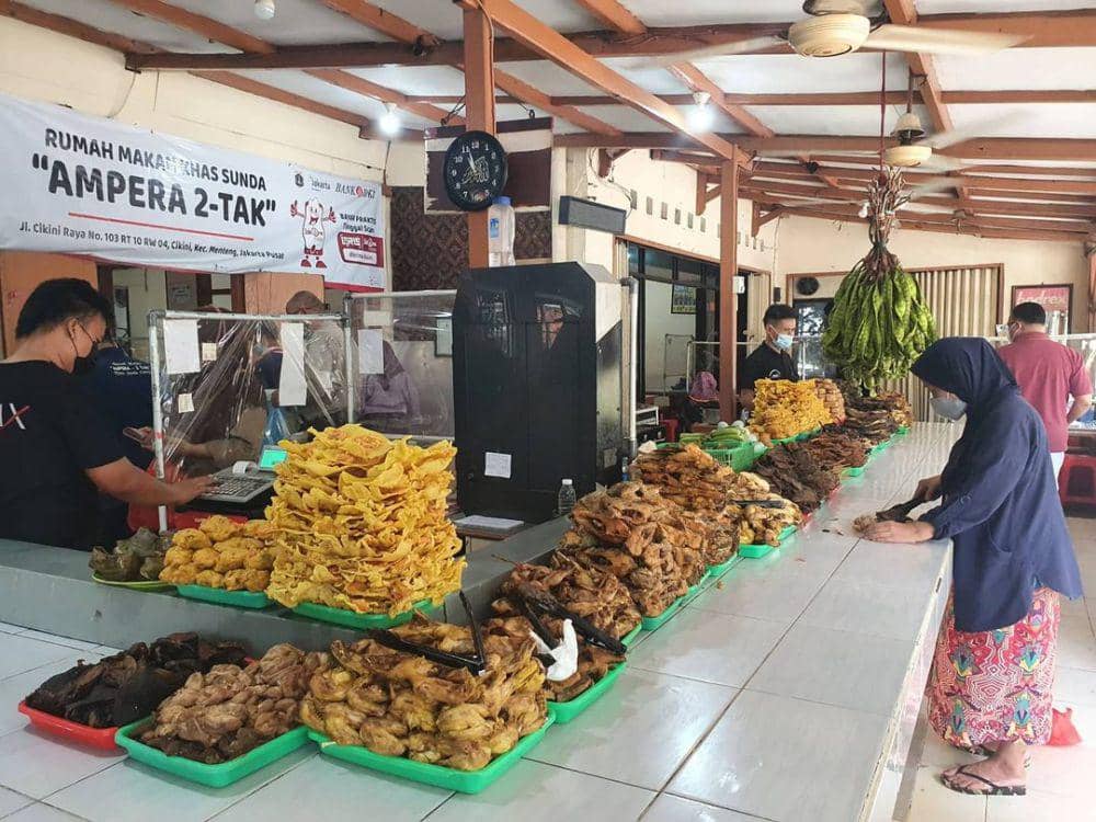 5 Tempat Makan di Dekat Stasiun Cikini yang Wajib Dicicipi | IDN Times