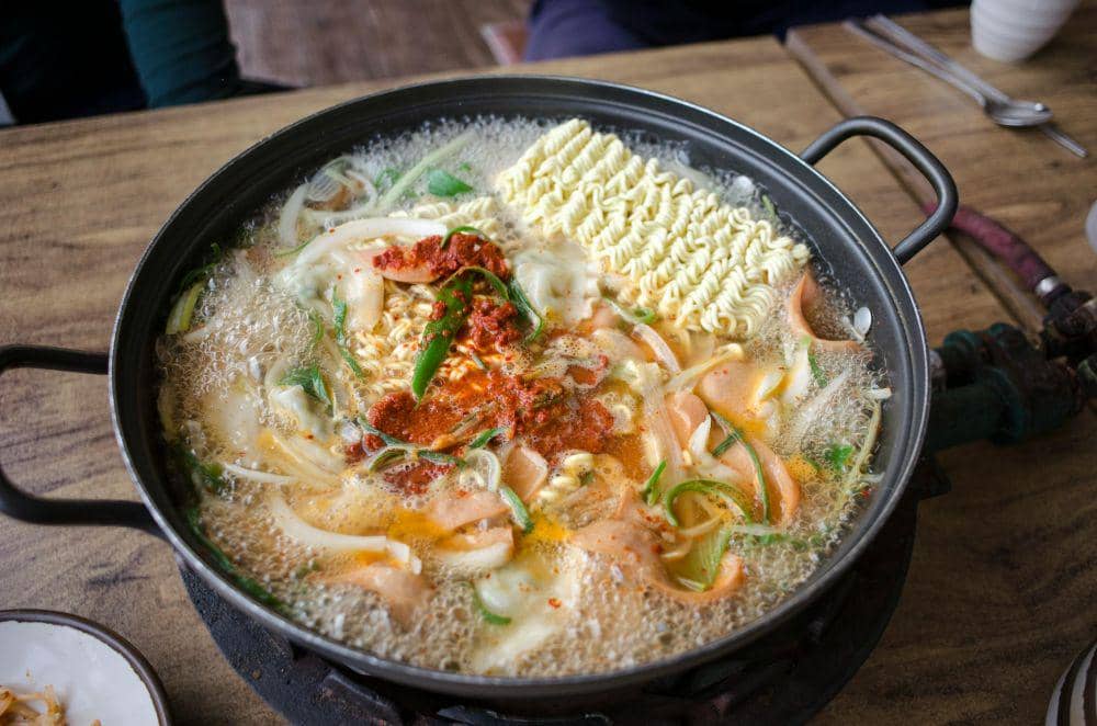 6 Tempat Makan di TSM Bandung, Banyak Makanan Jepang | IDN Times