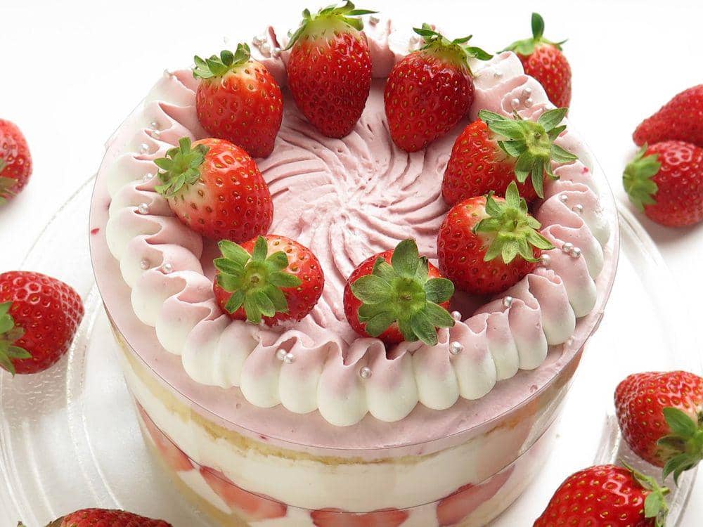 10 Kue Ulang Tahun dengan Buah Segar, Lebih Refreshing! | IDN Times