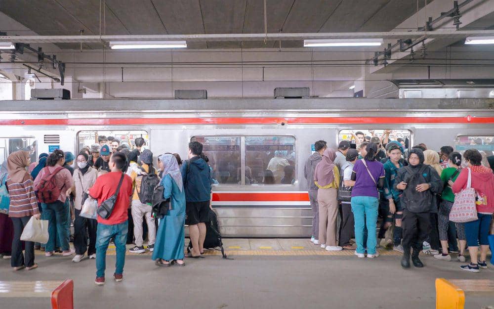 KRL Bogor Gangguan, Pengguna Banjiri Media Sosial KCI | IDN Times