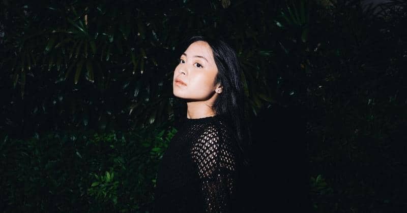 Penyanyi Bernadya Ungkap di Balik Lagu Apa Mungkin | Popmama.com