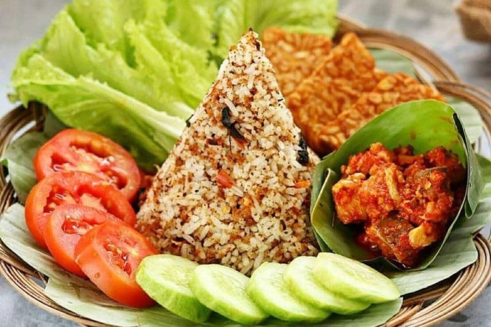 Resep Nasi Tutug Oncom Khas Sunda | Popbela.com