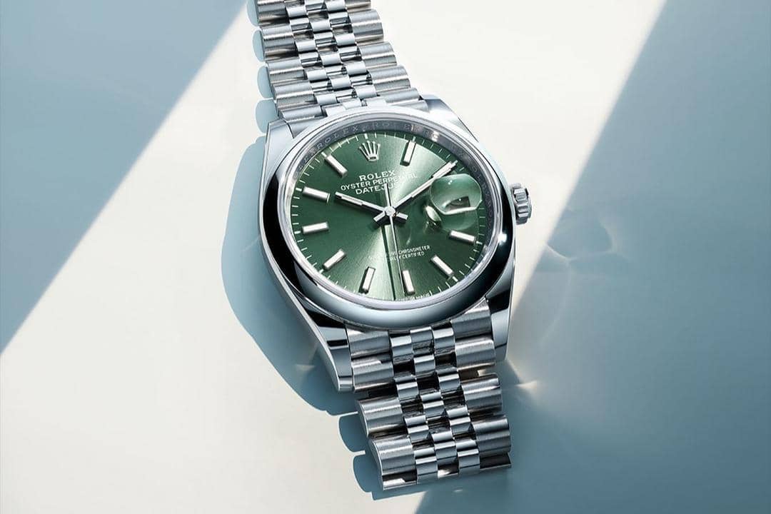 10 Merek Jam Tangan Terkenal di Dunia, Kamu Minat? | Popbela.com