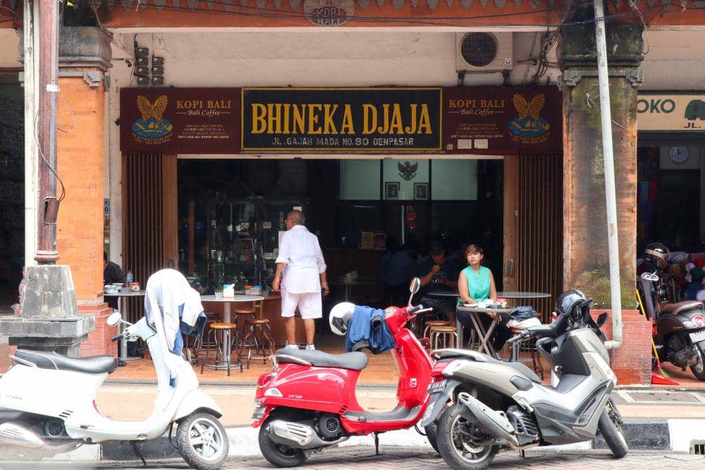 Kehangatan Kota Tua Denpasar di Kopi Bhineka Djaja | IDN Times Bali