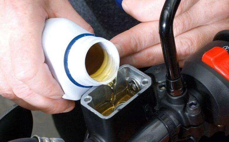 Daftar Harga Minyak Rem Motor Berkualitas dan Terbaik 2024 | IDN Times