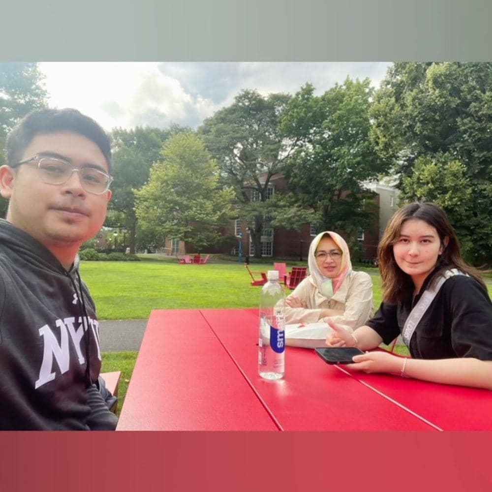 Airin Rachmi Diany dan Keluarga | IDN Times