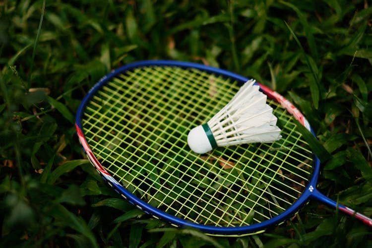 10 Rekomendasi Raket Badminton untuk Smash Keras | IDN Times