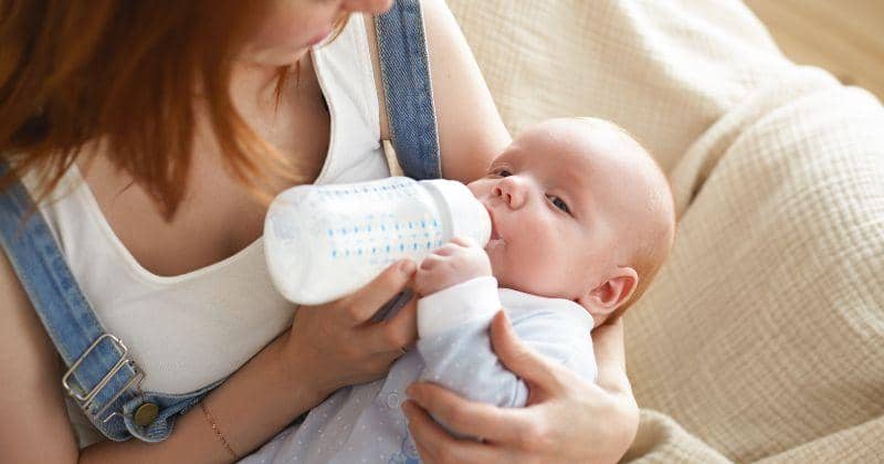 Bayi Satu Bulan Minum Susu Berapa ml? | Popmama.com