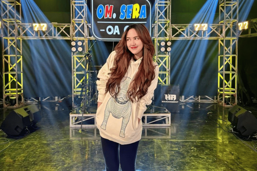 10 Lagu Happy Asmara Terpopuler dan Viral, Bikin Joget | IDN Times
