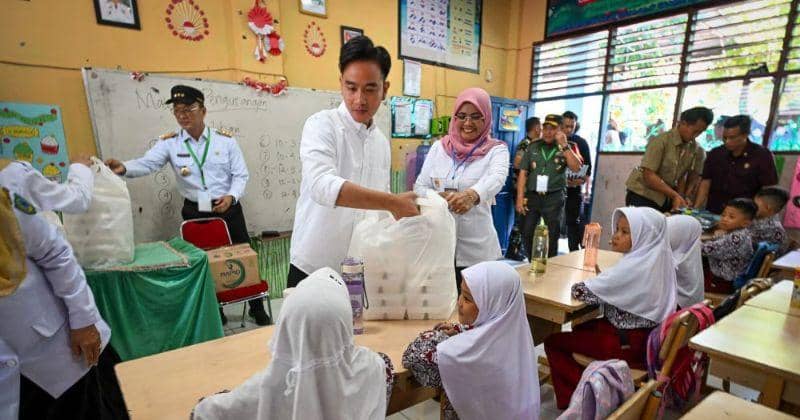 Jadwal Program Makan Bergizi Gratis Mulai Januari 2025 | Popmama.com