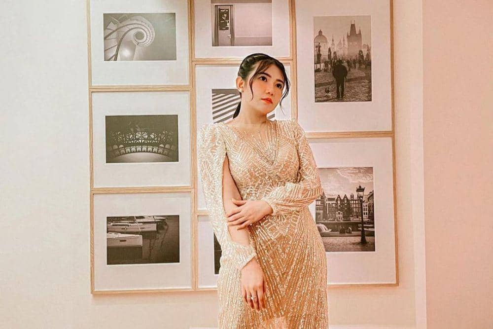 Lirik Lagu Secawan Madu - Via Vallen | IDN Times
