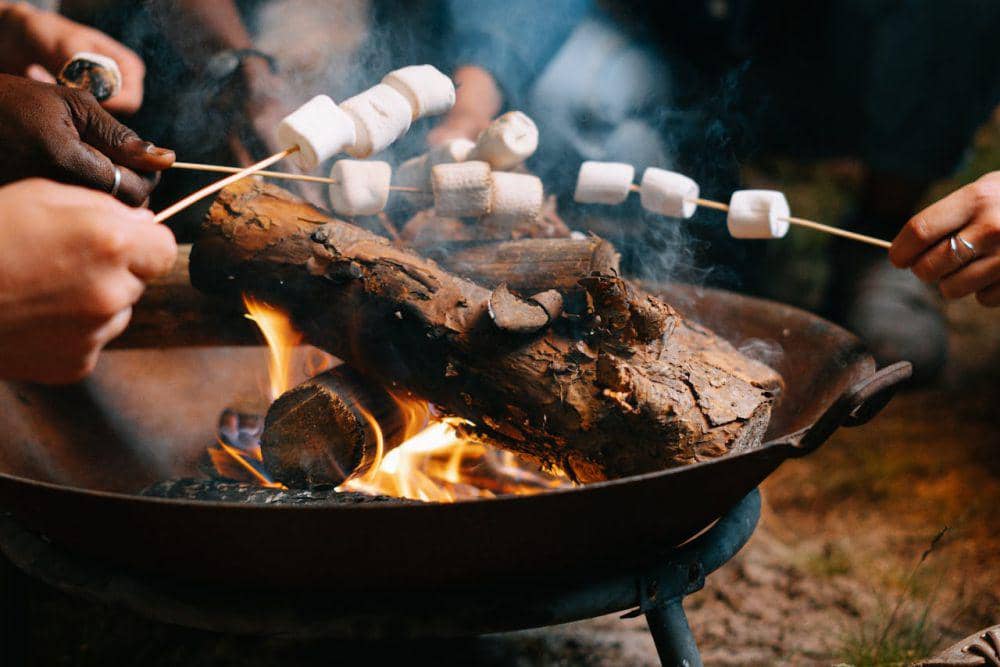 Bahaya Karbon Monoksida dan Tips Aman Barbeku saat Glamping | IDN Times ...