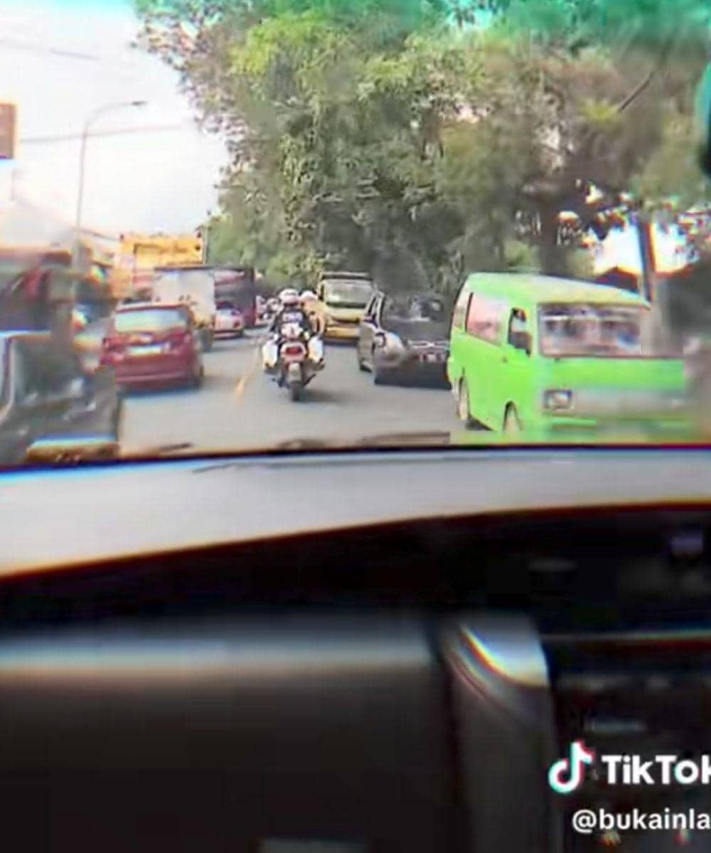 Viral Sepasang Kekasih Dikawal Polisi Saat Macet di Puncak | IDN Times