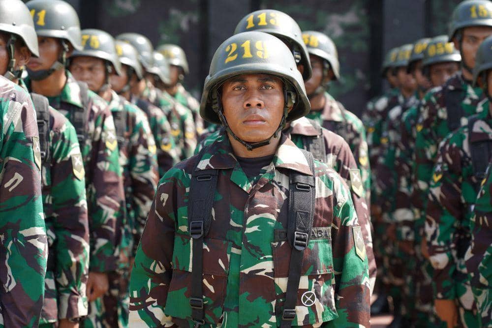 Joni Pemanjat Tiang Bendera Resmi Jadi Prajurit TNI AD | IDN Times