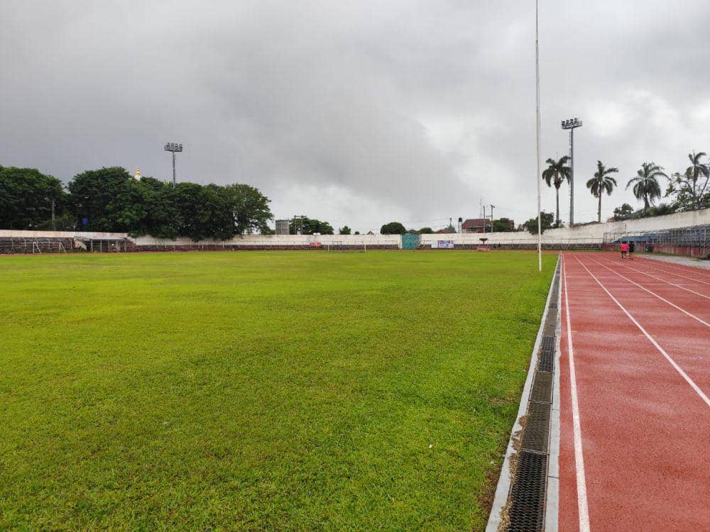 PSSI Lampung Berencana Ganti Rumput Stadion Pahoman Sintetis | IDN ...