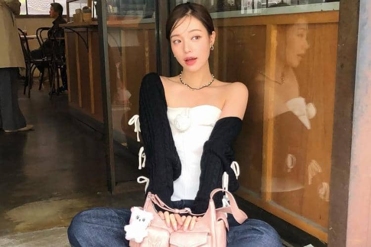 7 Ide Padu-padan Cardigan Korea Wanita Kekinian | Popbela.com